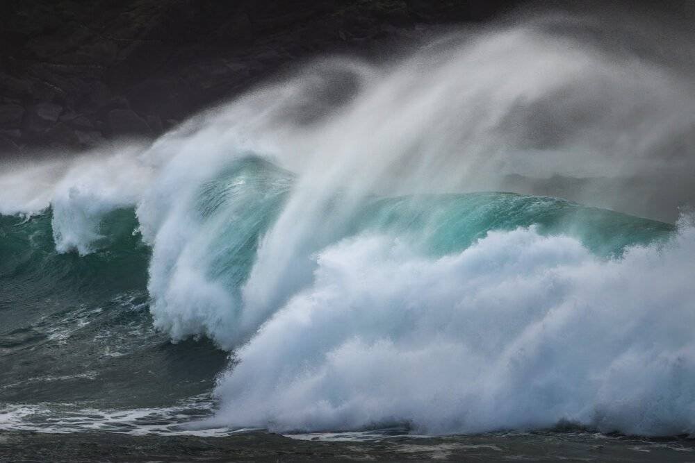 How to Capture Wave Photography - Ireland Landscape Tutorial